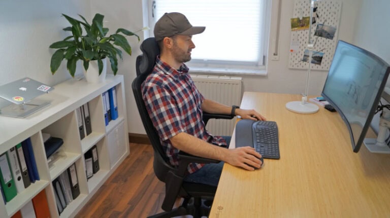 Schreibtisch richtig einstellen: 1. Die optimale Tischhöhe